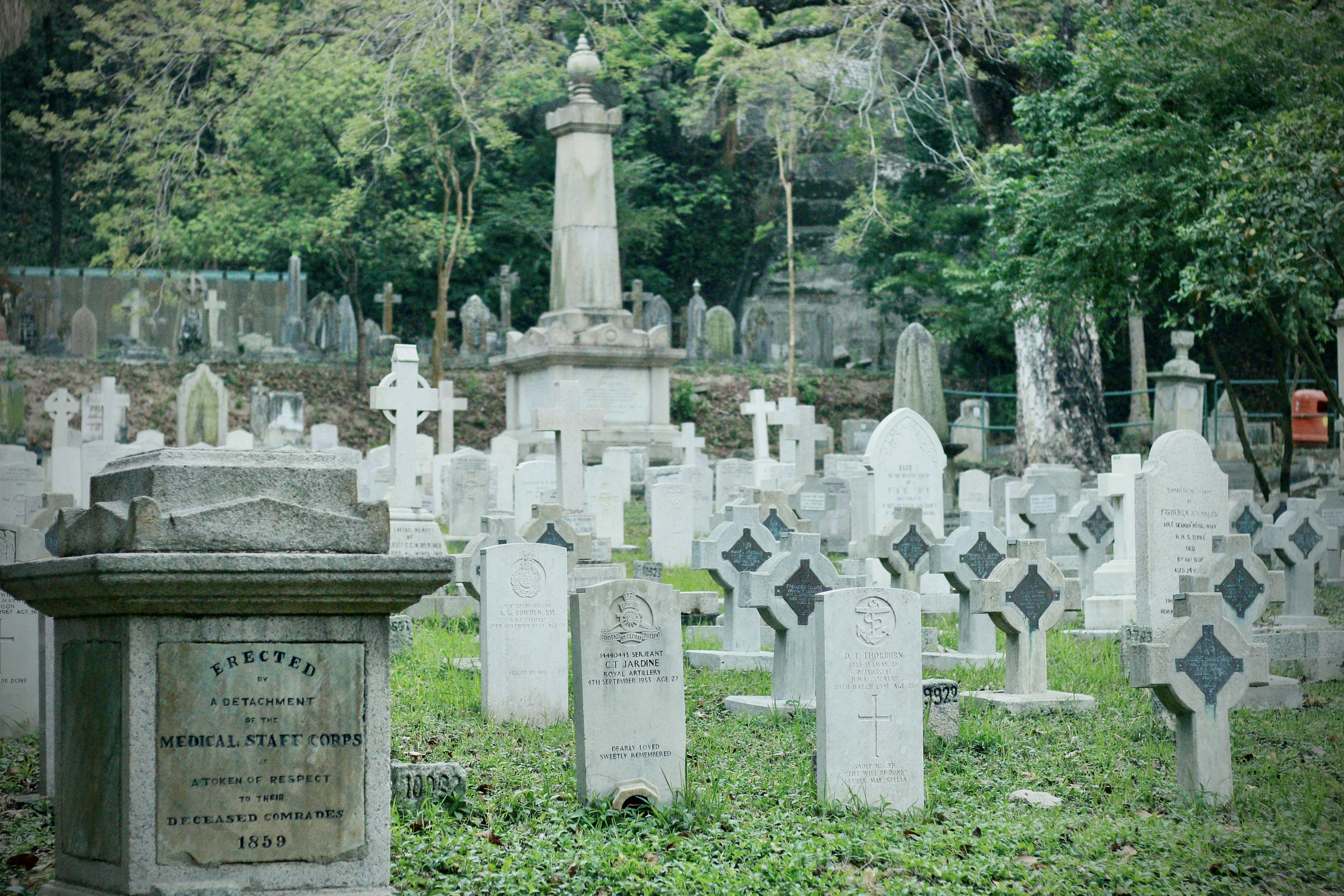 Hong Kong Cemetery - A Stroll through the City's Oldest Western Cemetery