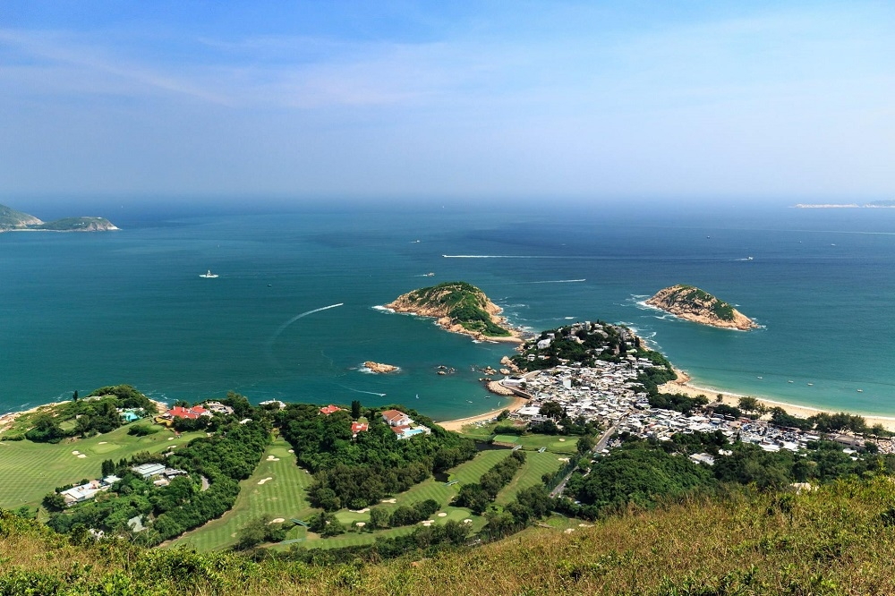 Dragon's Back Hike - Hiking the Ridge that Resembles a Sleeping Dragon