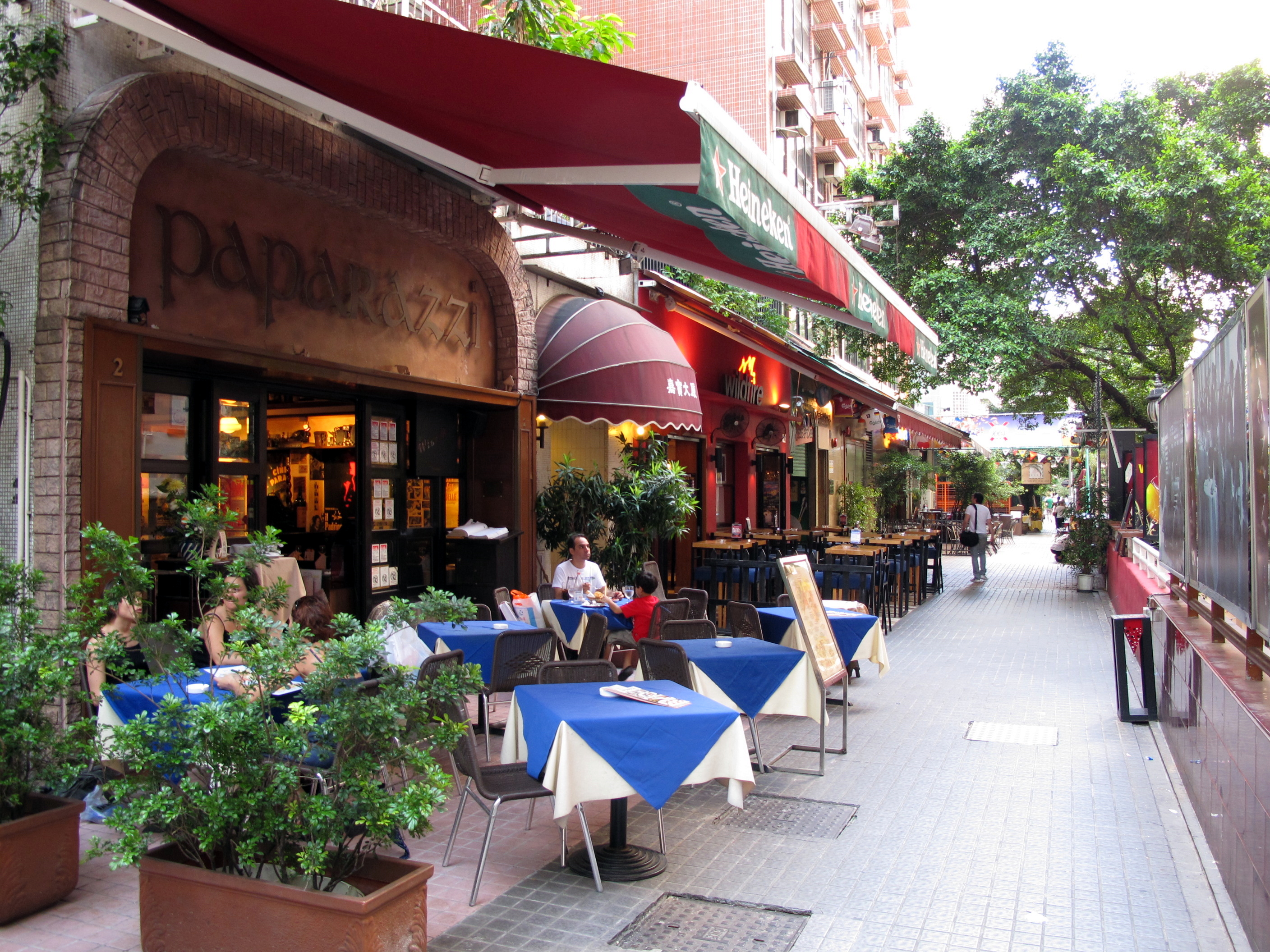 Knutsford Terrace - A Street For Drinking And Relaxing For Your Nightlife